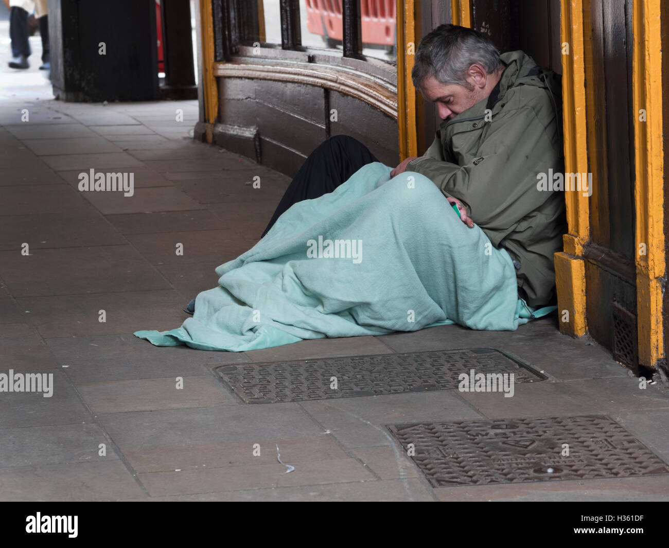 Tramp homeless hi-res stock photography and images - Alamy