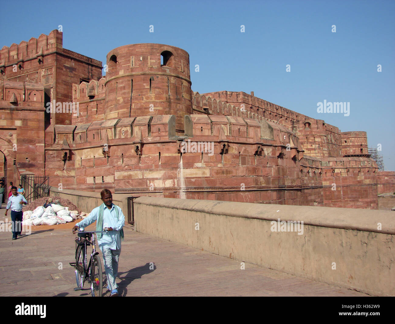 Red fort in agra hi-res stock photography and images - Alamy