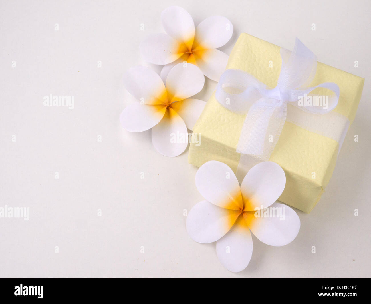 Tiare flowers hi-res stock photography and images - Alamy