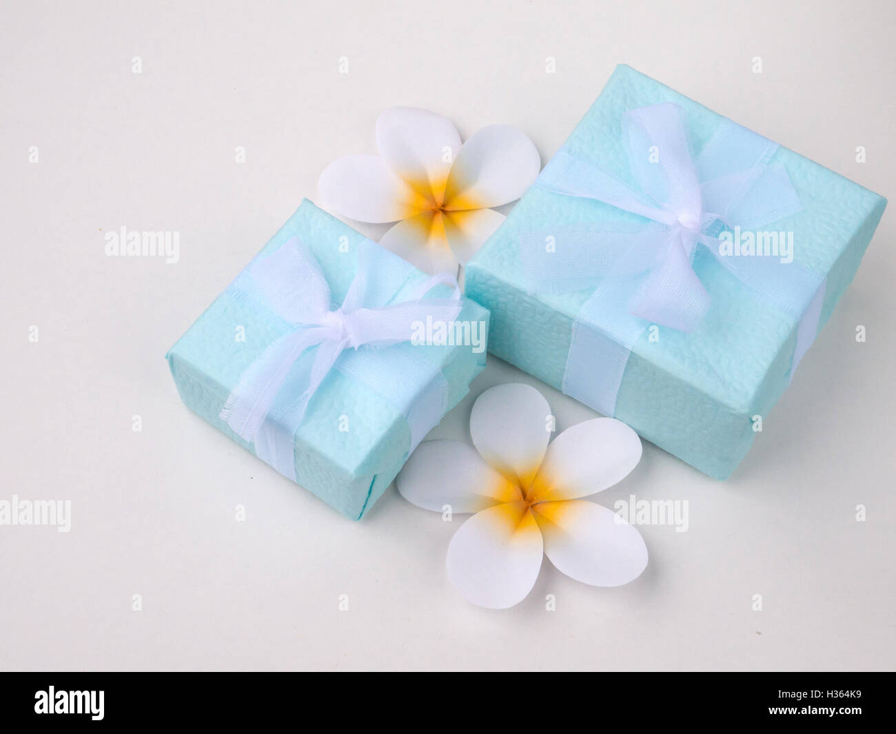 Monoi hi-res stock photography and images - Alamy