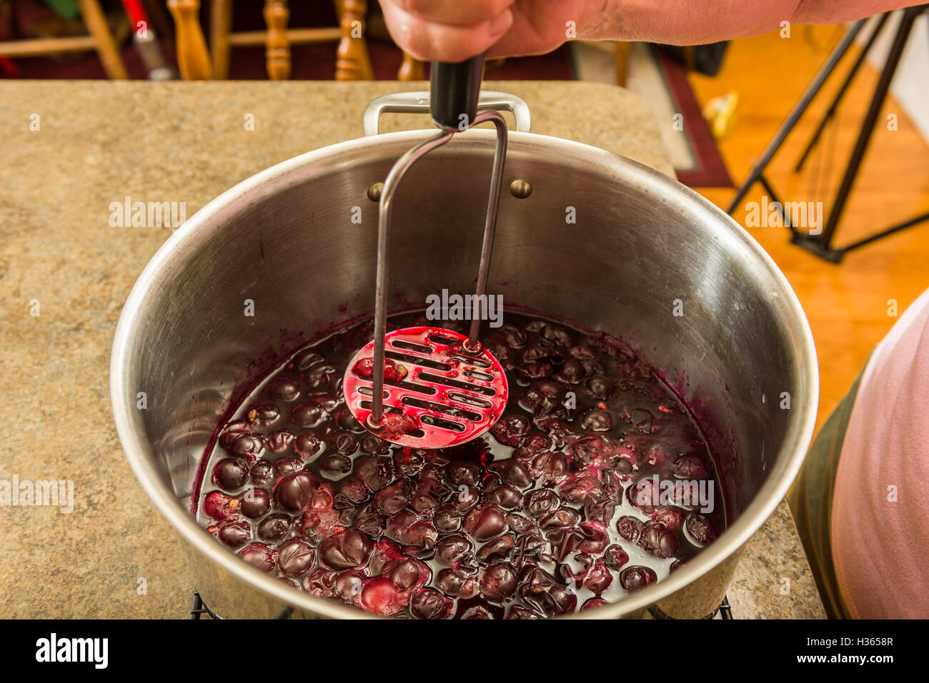 Being mashed hi-res stock photography and images - Alamy