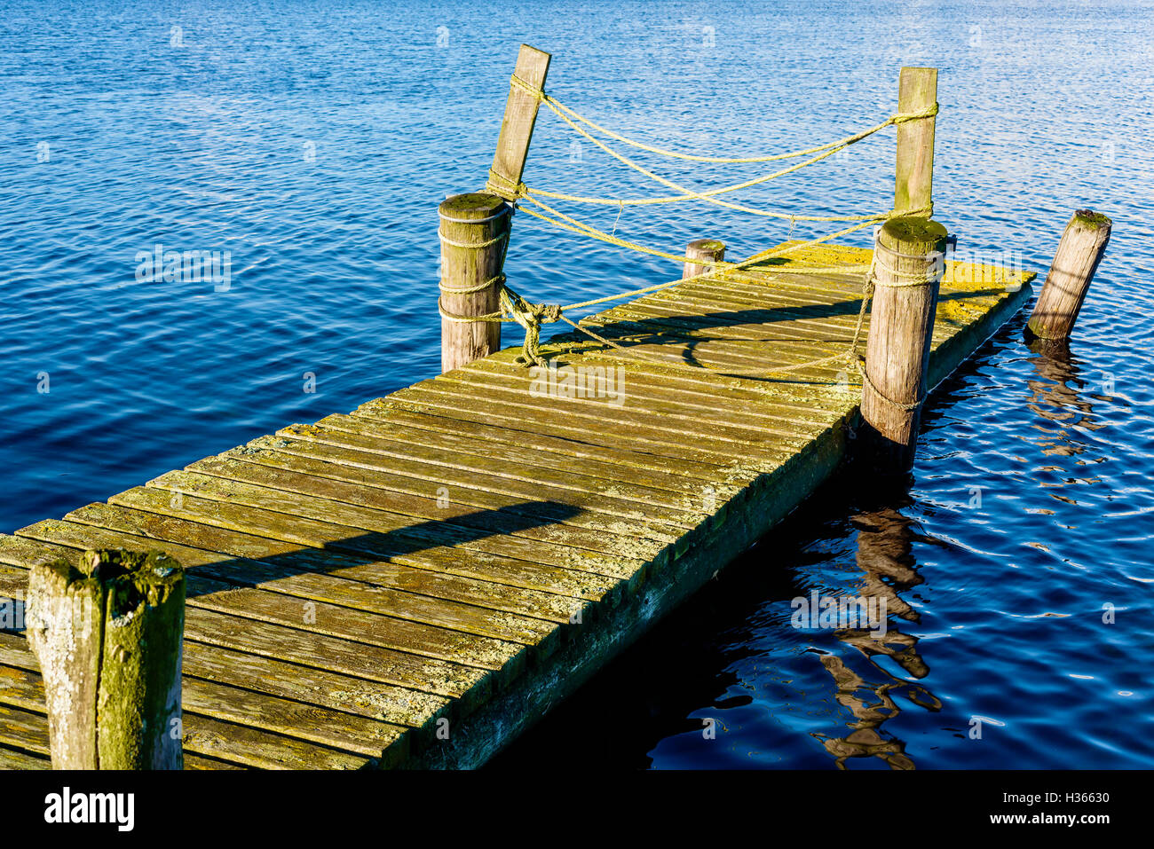 Rotten bridge hi-res stock photography and images - Alamy