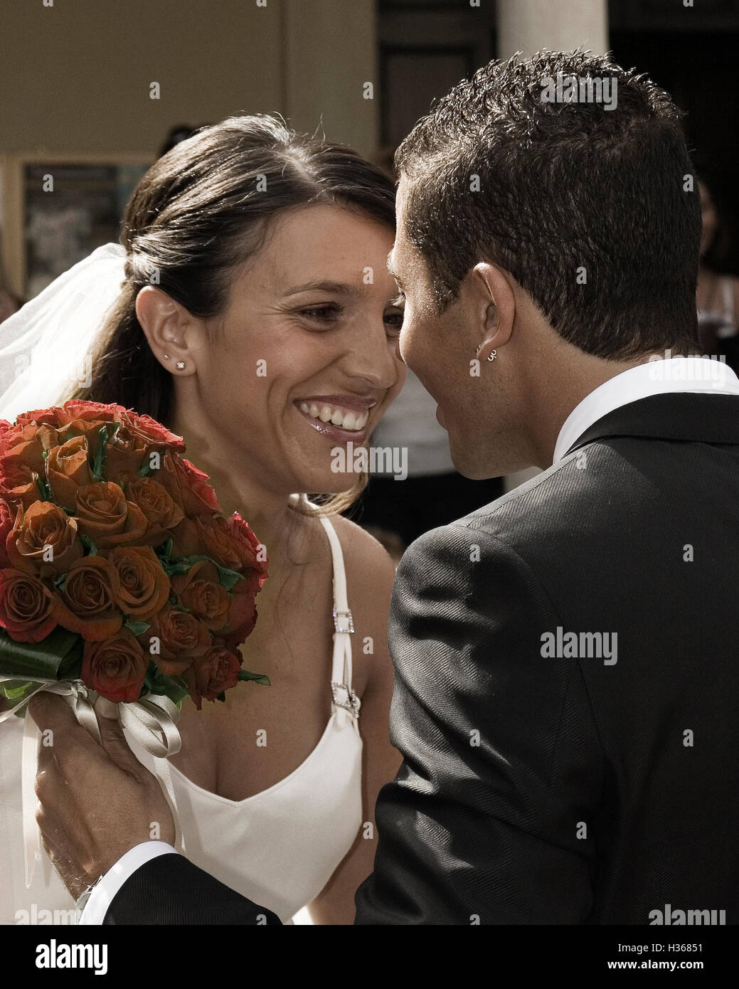 Young italian couple getting married hi-res stock photography and ...