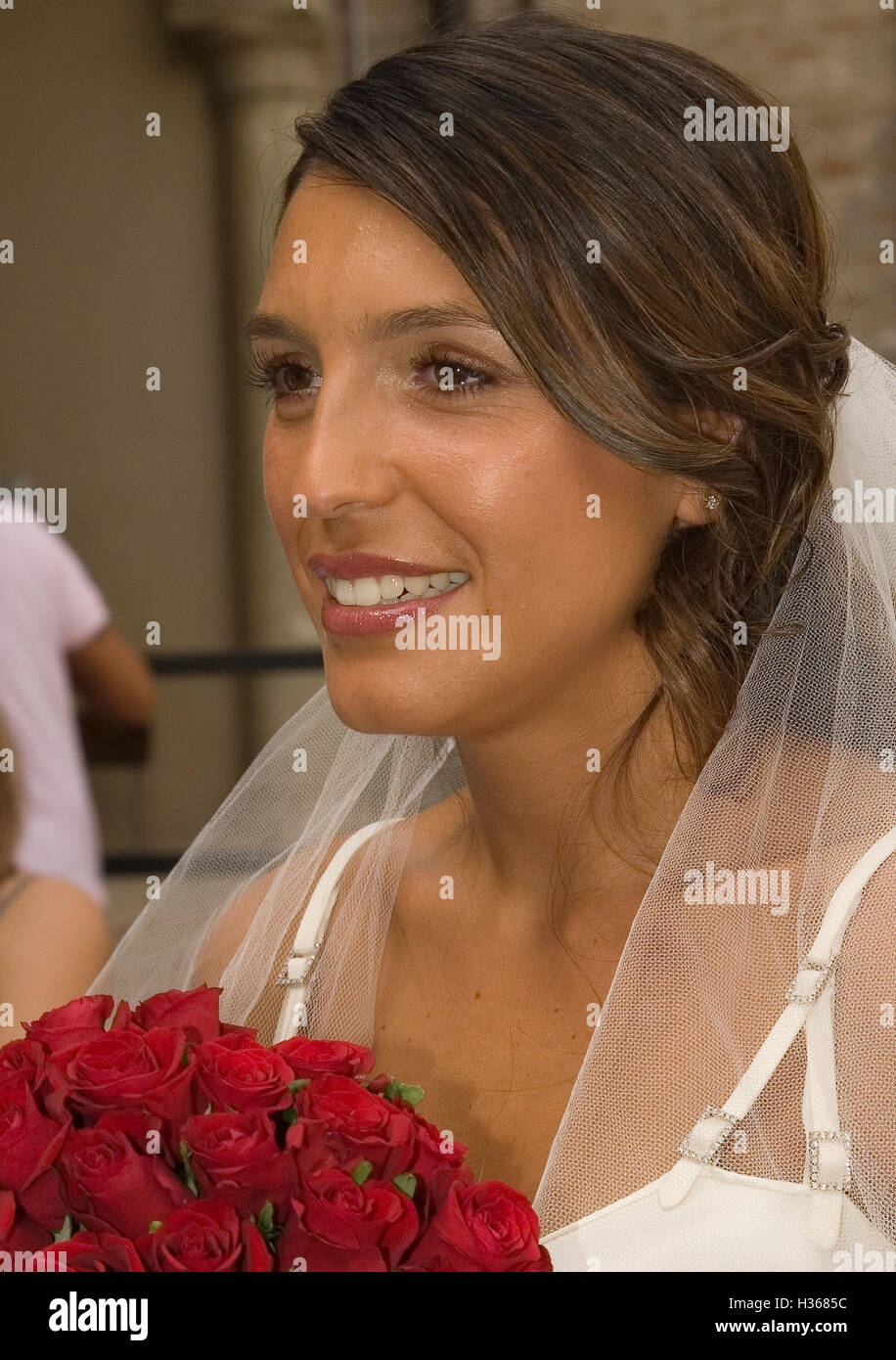 Italian bride getting married in Italy Stock Photo - Alamy