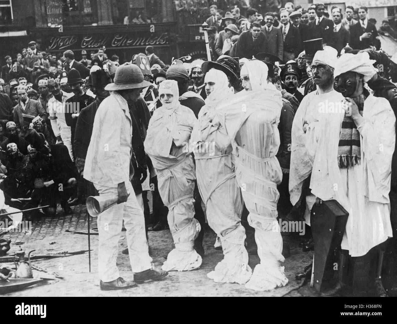 Tutankhamun mummy hi-res stock photography and images - Alamy