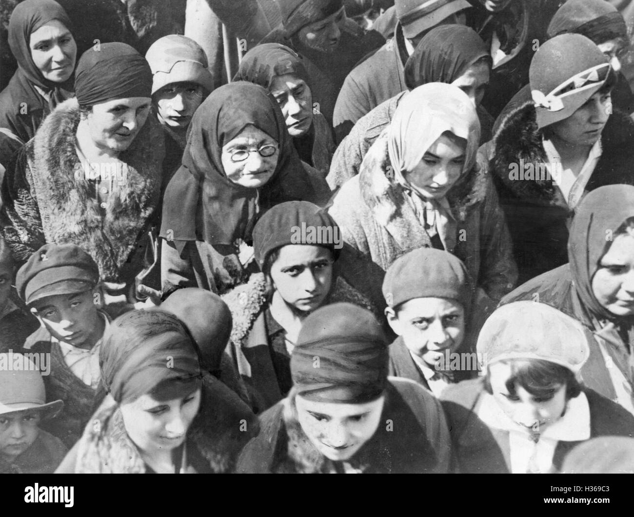 Women scene Black and White Stock Photos & Images - Alamy