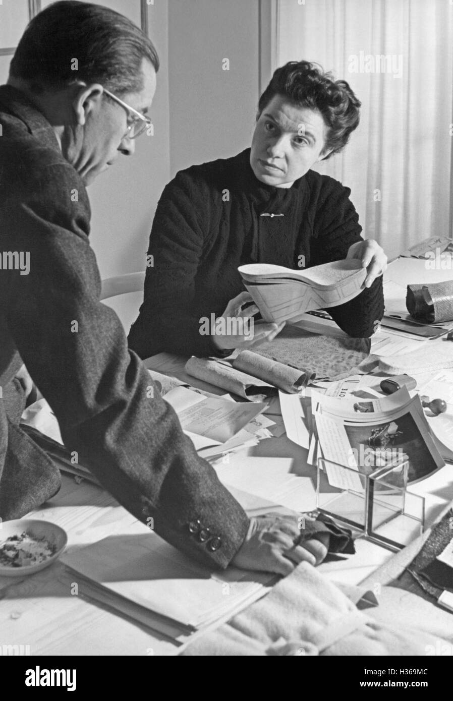 Fashion clothes making Black and White Stock Photos & Images - Alamy