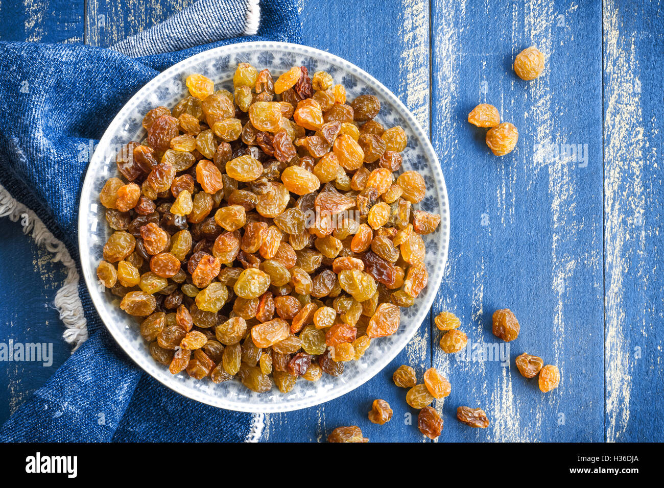 Dry raisins white background hi-res stock photography and images - Alamy