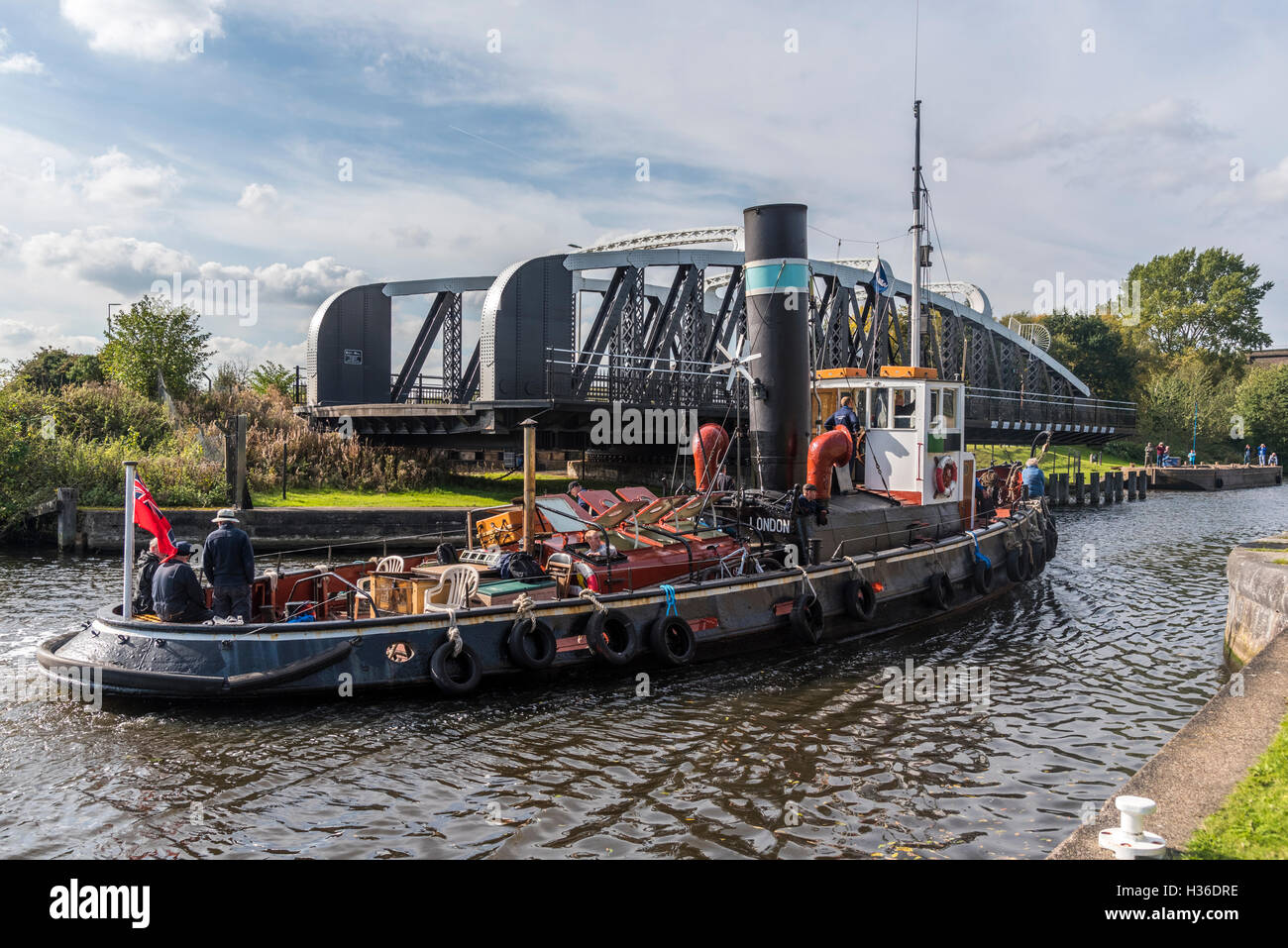 Steam tug Kerne pictured in the river Weaver at Sutton Weaver. West ...