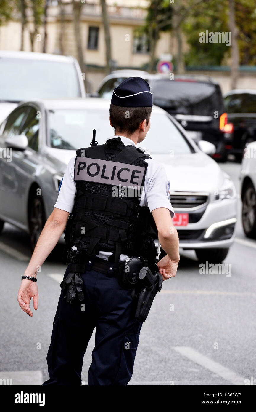 French policewoman in Boulevard des Invalides, Paris, France Stock ...