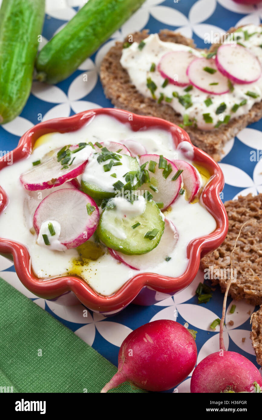 Cream cheese with fresh vegetables Stock Photo - Alamy