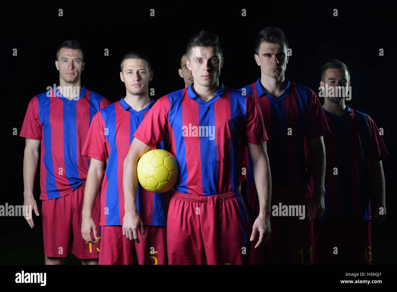 soccer players team Stock Photo - Alamy