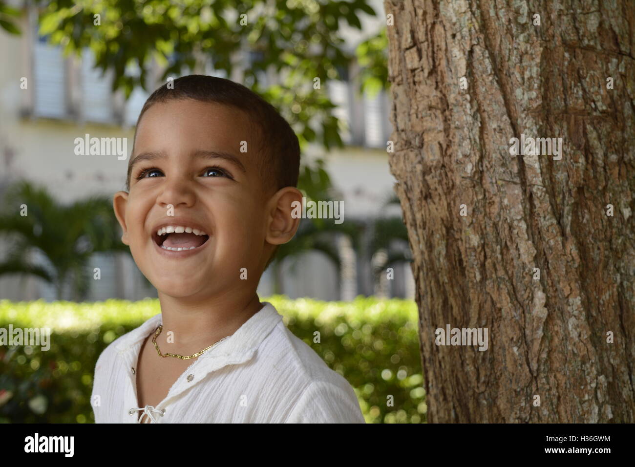 Boy smiling hi-res stock photography and images - Alamy