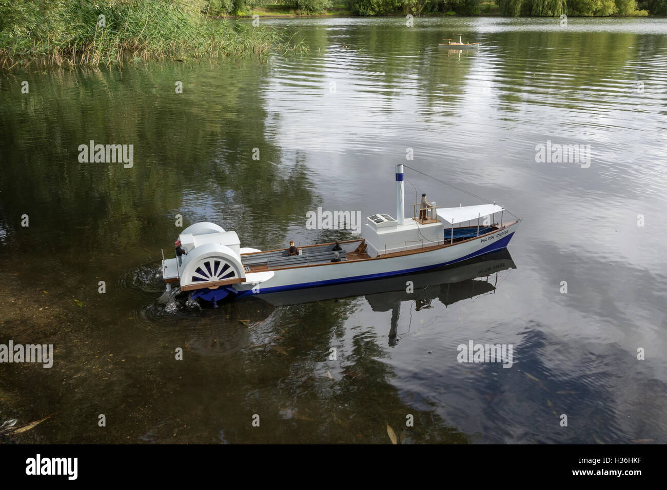Radio controlled model of paddle steamer Cambridge Cambridgeshire ...
