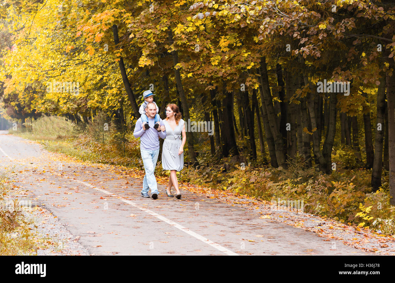Kids walking fall sunlight hi-res stock photography and images - Alamy