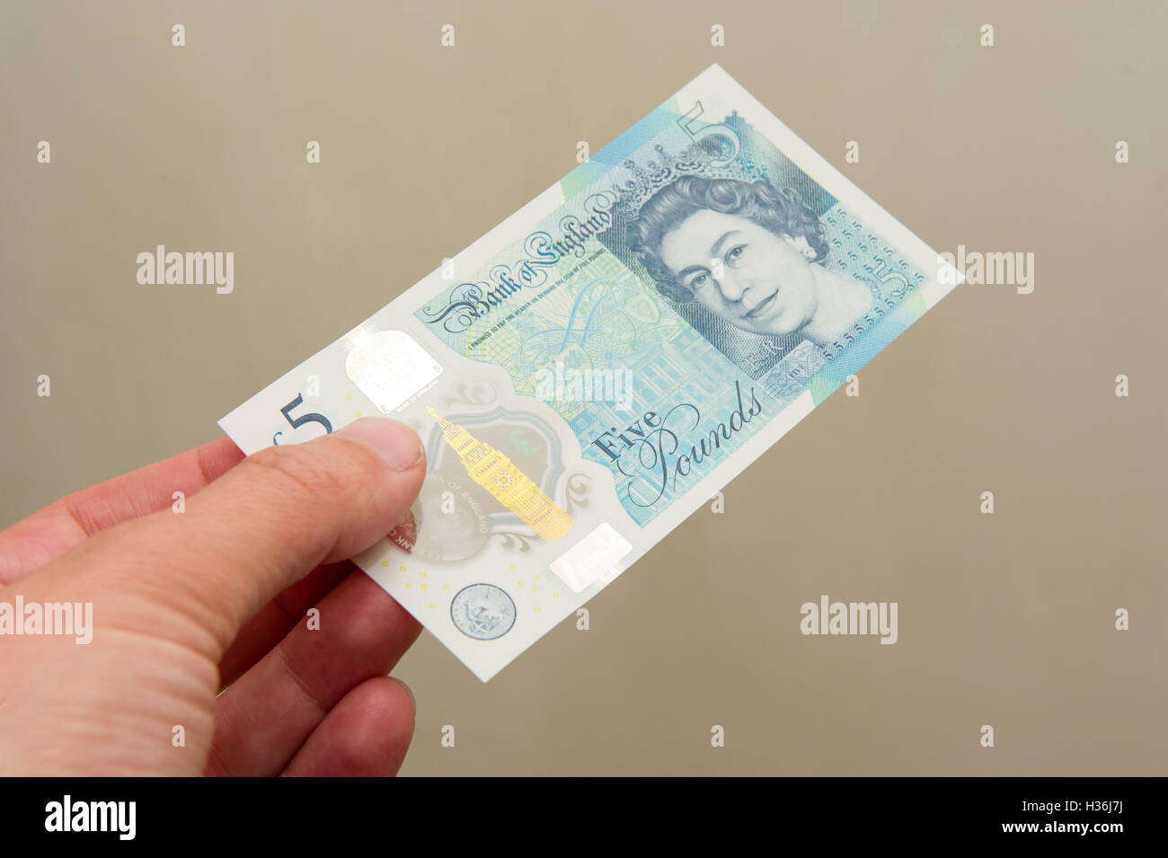White five pound note hi-res stock photography and images - Alamy