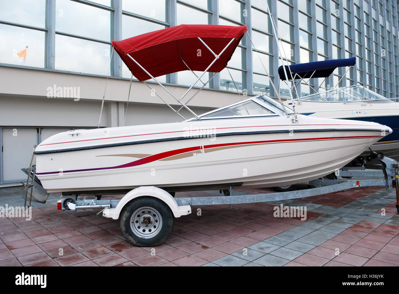Trailer yacht hi-res stock photography and images - Alamy