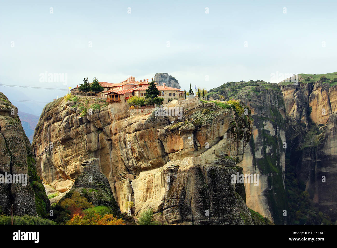Meteors meteora orthodox monasteries hi-res stock photography and ...