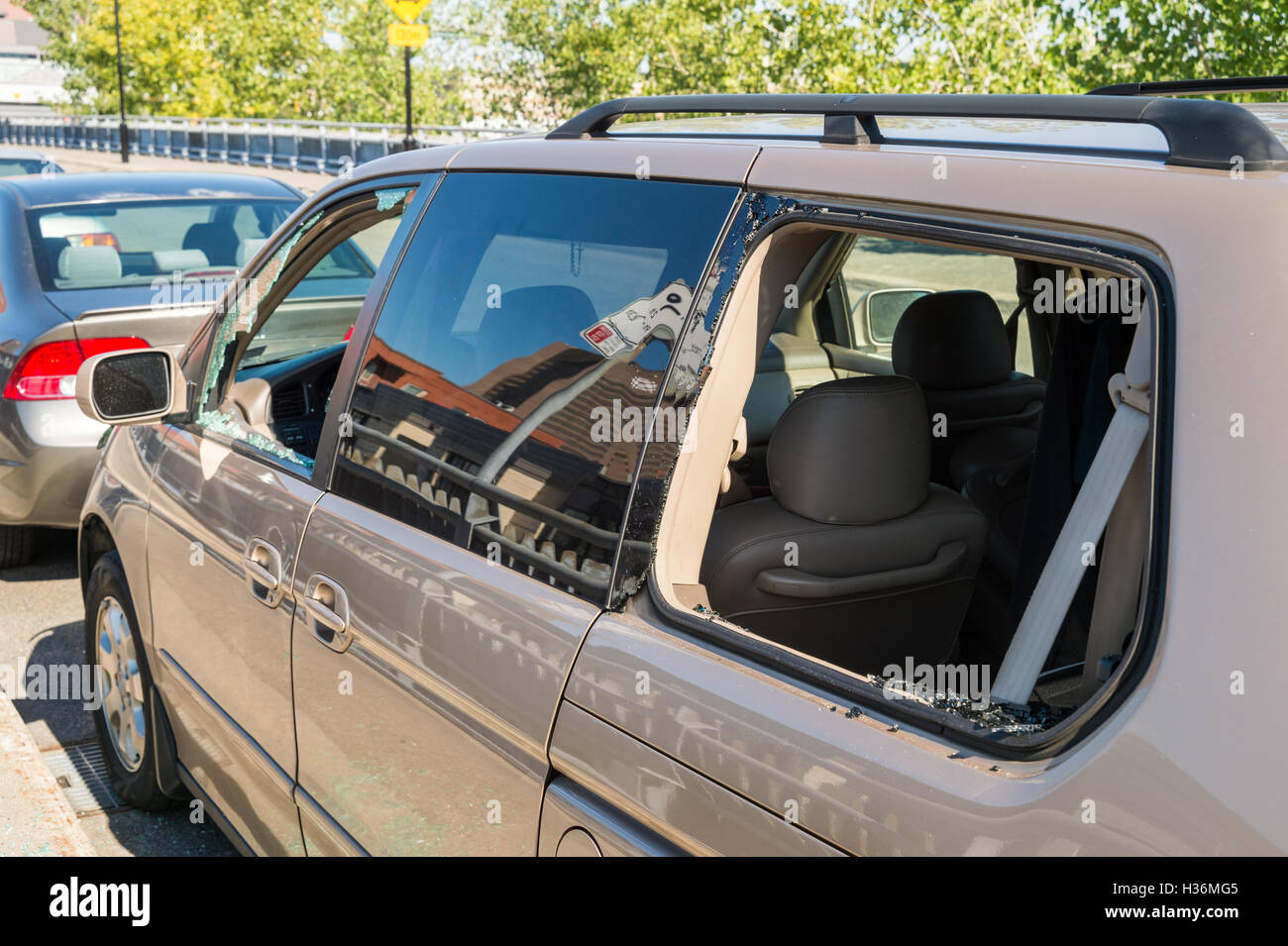 Car theft hi-res stock photography and images - Alamy
