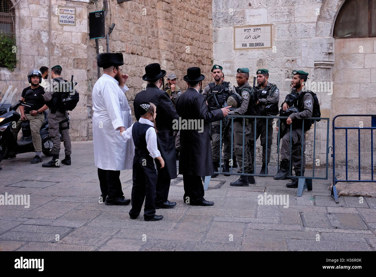 Idf Israel Orthodox High Resolution Stock Photography and Images - Alamy