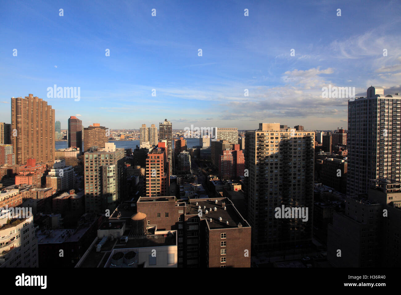 The view of Midtown Manhattan with East River in the background. New ...