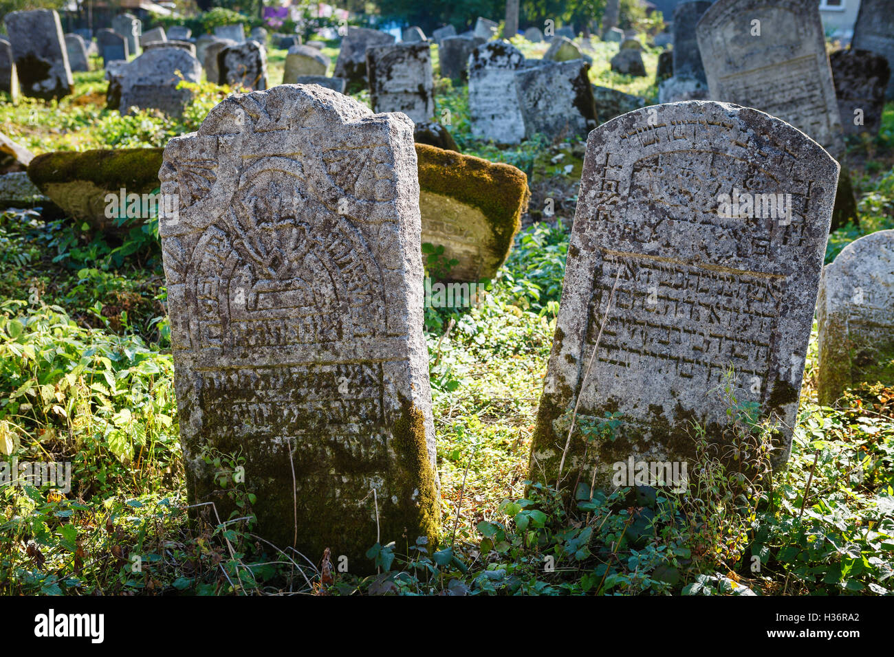 Hebrew cemetery hi-res stock photography and images - Alamy