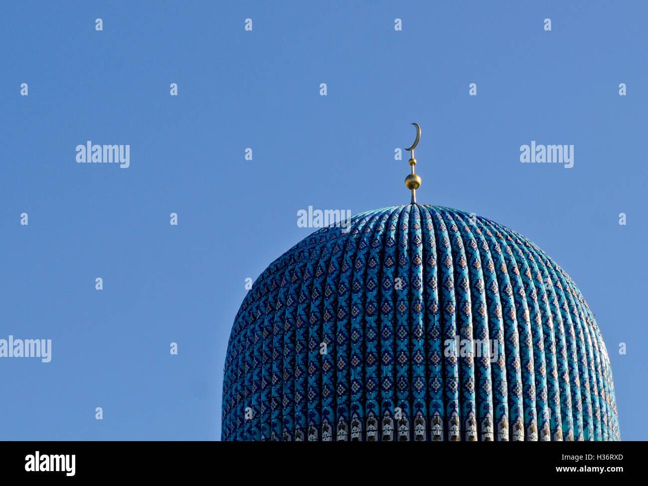 St petersburg dome blue mosque hi-res stock photography and images - Alamy
