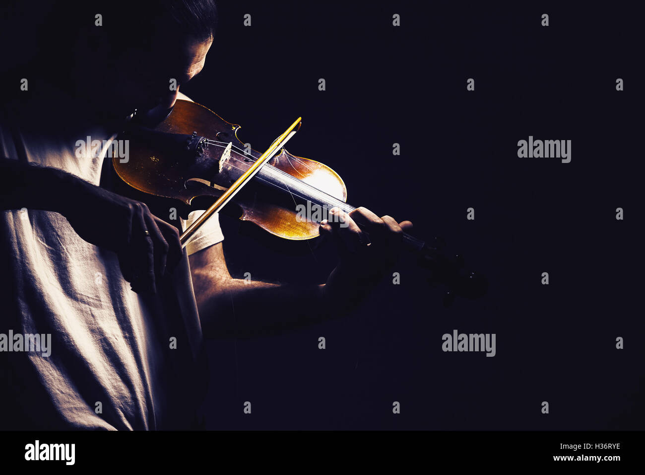 Dark Violinist