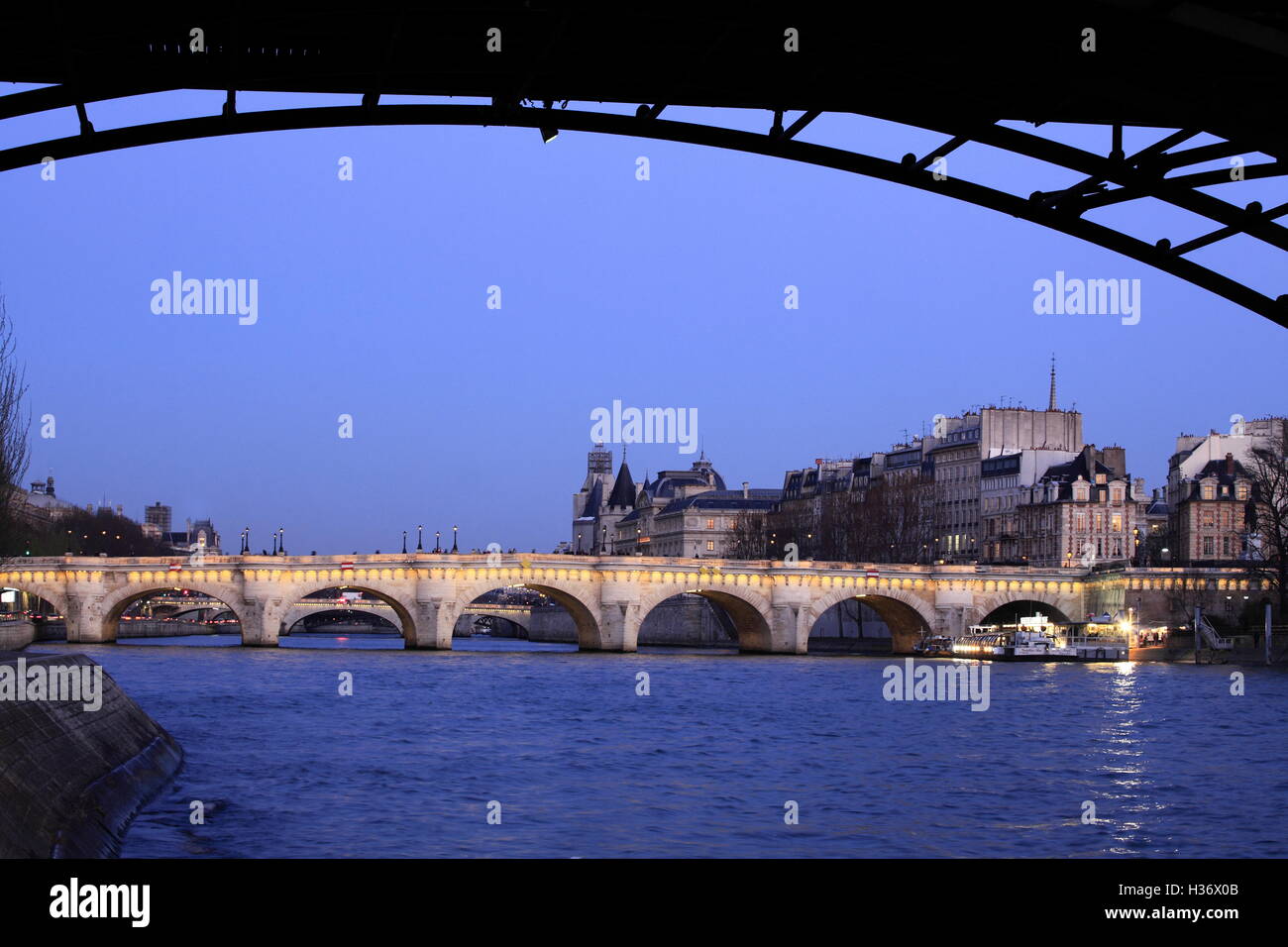 Night view of Pont Neuf bridge over River Seine.Paris,France Stock ...