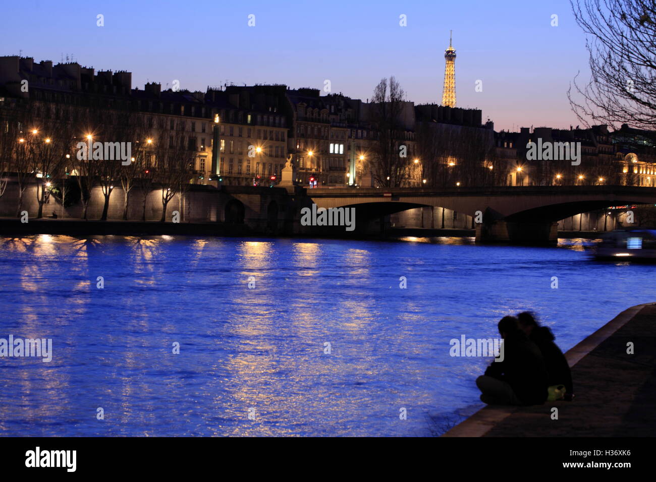 The night view of River Seine with Eiffel Tower in the background.Paris ...