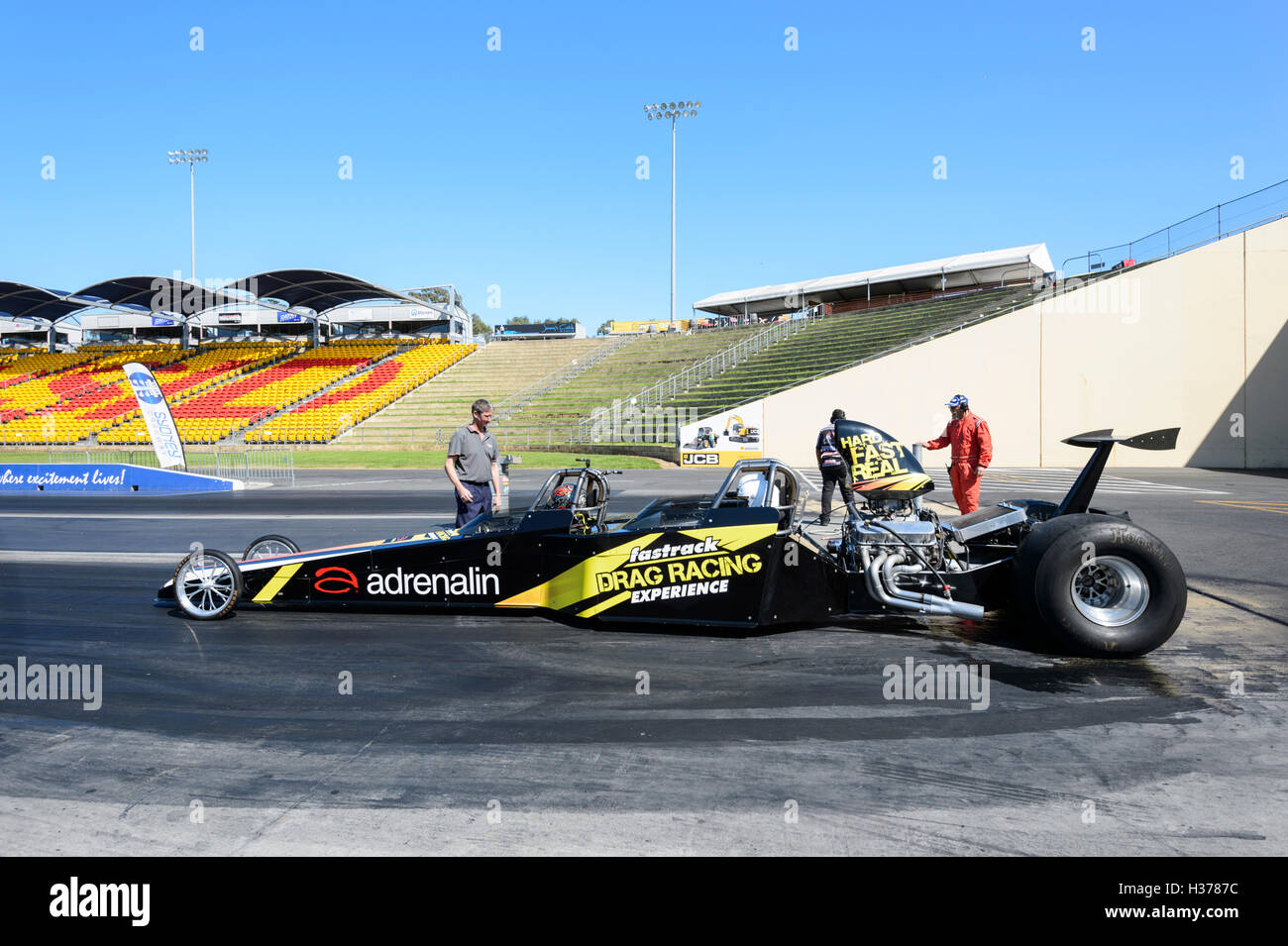 Dragsters hi-res stock photography and images - Alamy