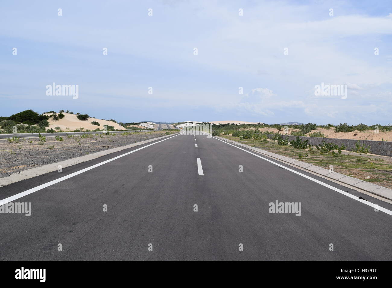 asphalt highway road Stock Photo - Alamy