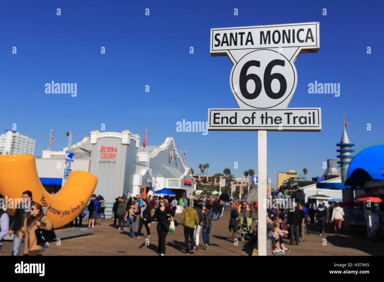 Santa Monica Pier Sign Route 66 Stock Photos & Santa Monica Pier Sign ...