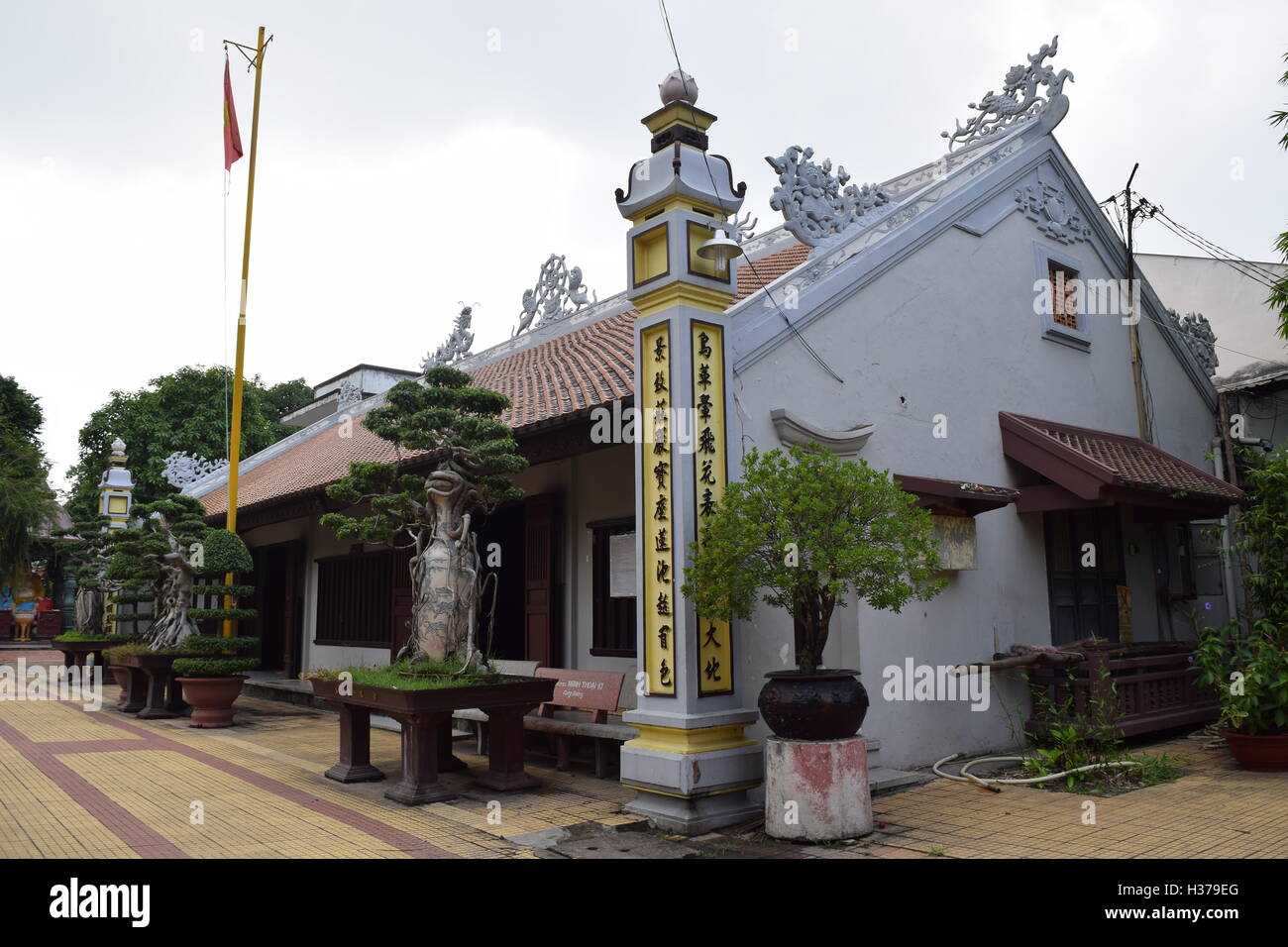old temple in Ho Chi Minh city, vietnam Stock Photo - Alamy