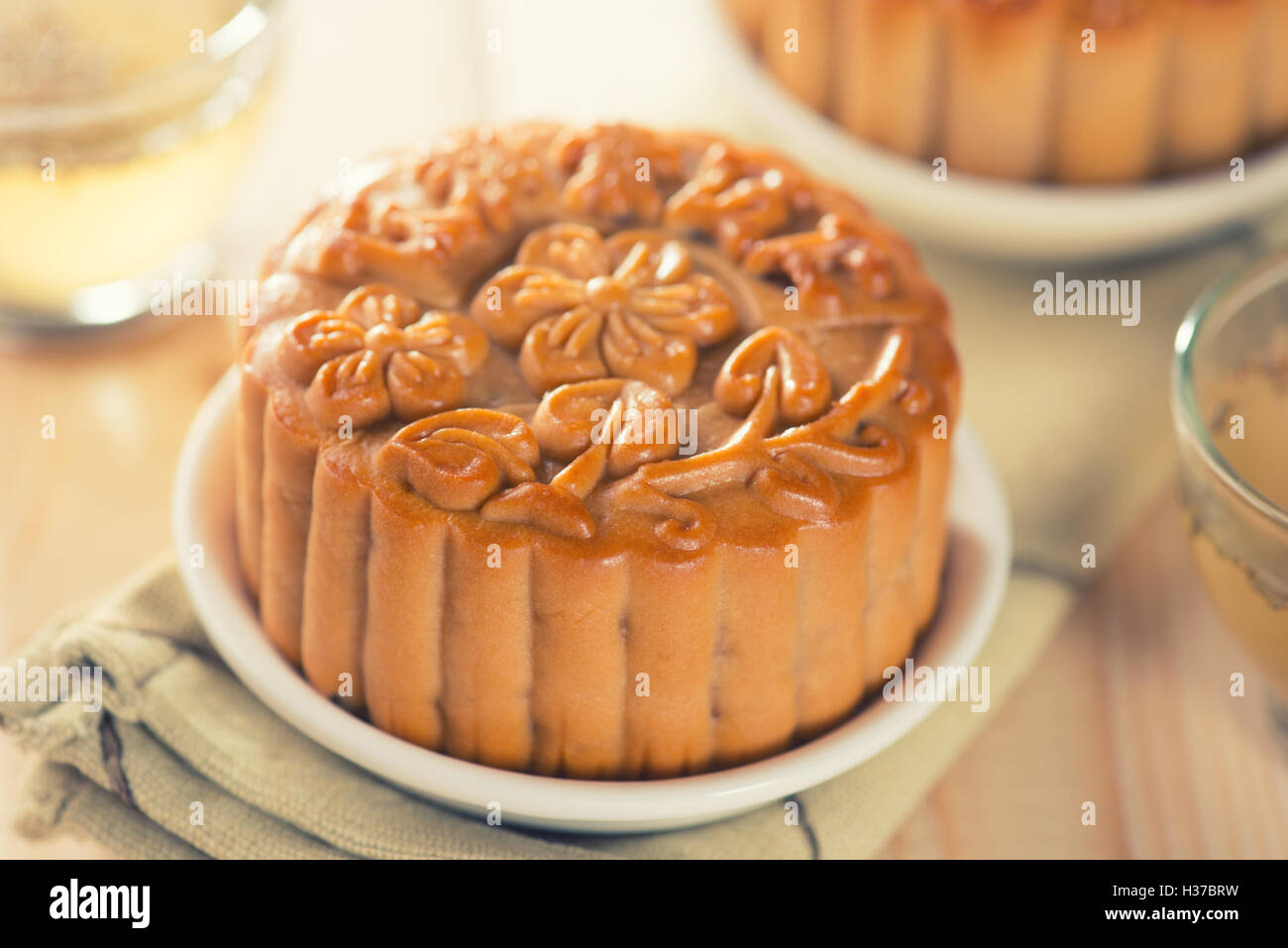 Chinese festival food mooncake Stock Photo - Alamy