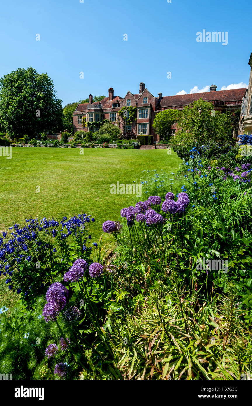 The house buildings at Glyndebourne Festival Opera in Sussex Stock ...