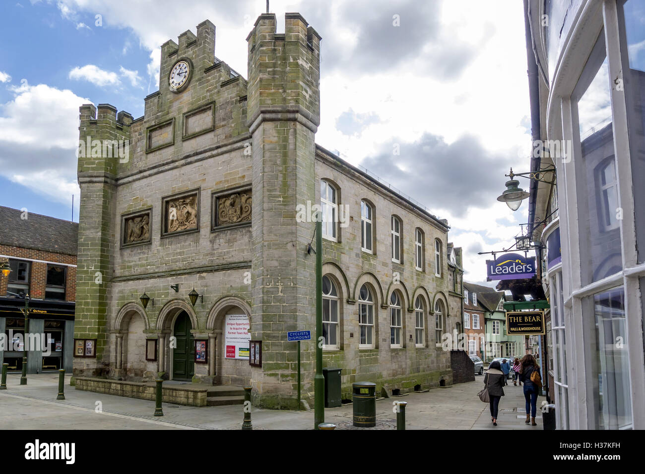 The causeway horsham hi-res stock photography and images - Alamy