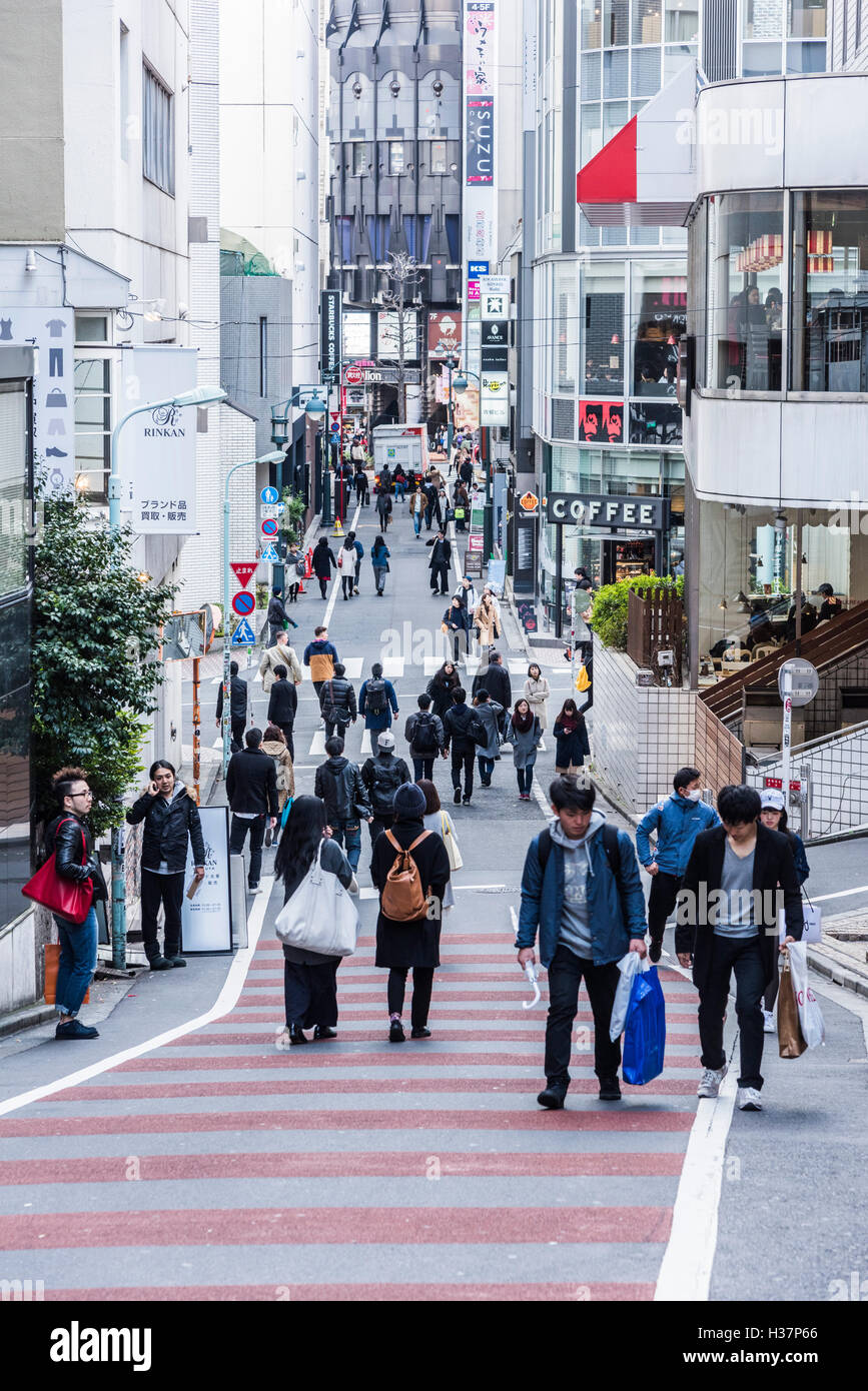 Street scene at Shibuya JInnan area, Shibuya-Ku, Tokyo, Japan Stock ...