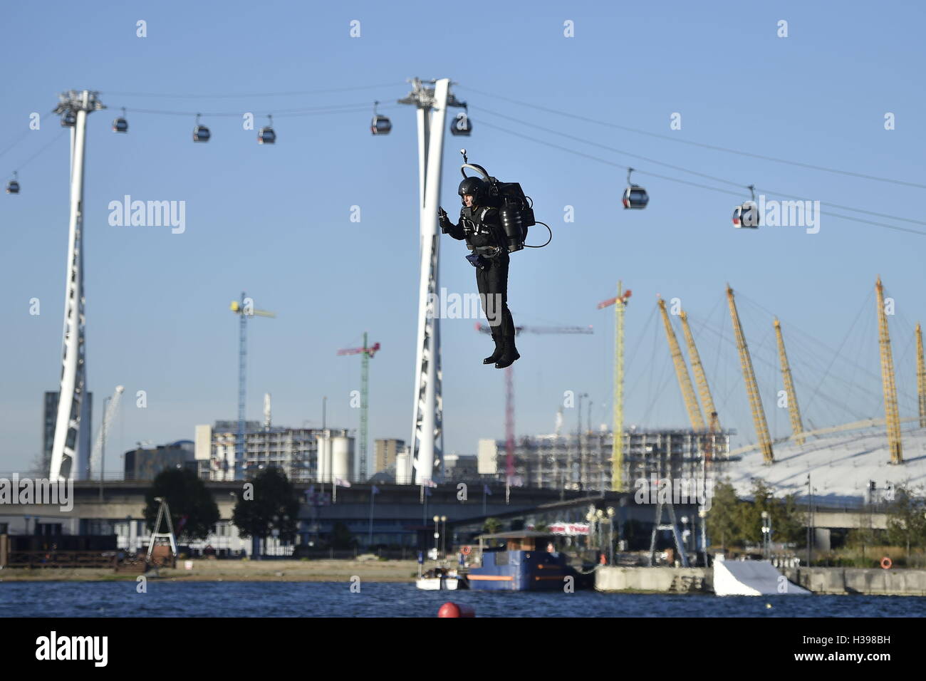 David Mayman pilots the JB-10 Jetpack flying machine over the Royal ...