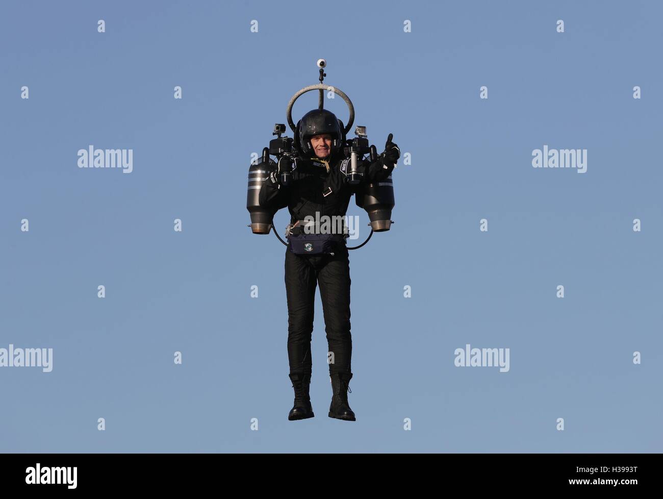 David Mayman pilots the JB-10 Jetpack flying machine over the Royal ...