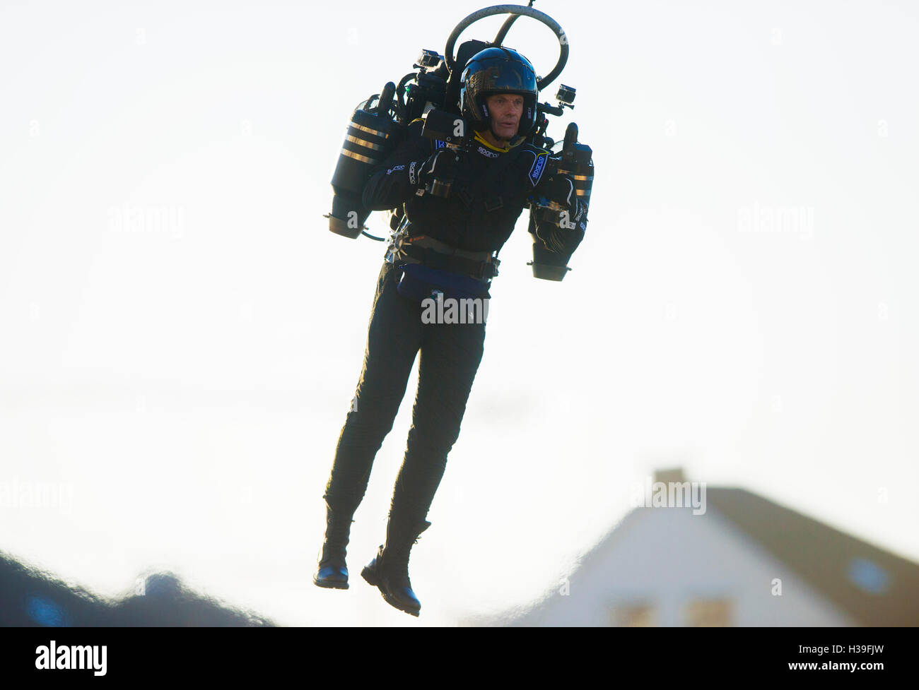 David Mayman pilots the JB-10 Jetpack flying machine over the Royal ...