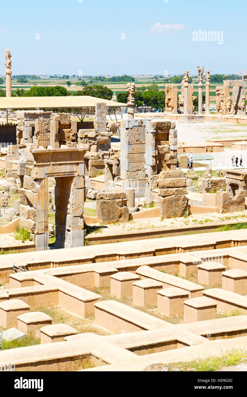 in iran persepolis the old ruins historical destination monuments and ...