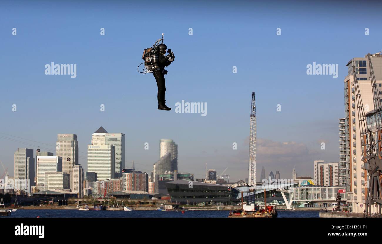 David Mayman pilots the JB-10 Jetpack flying machine over the Royal ...