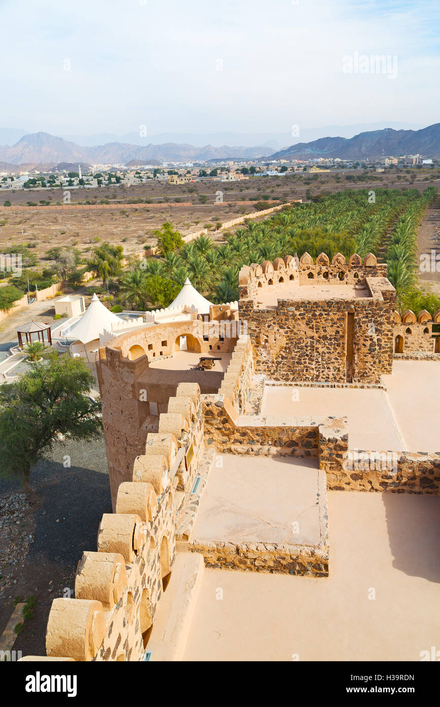fort battlesment sky and star brick in oman muscat the old defensive ...