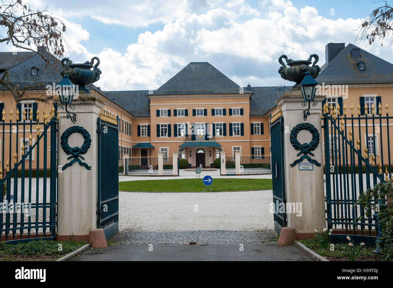 Schloss Johannisberg, Johannisberg, west of Wiesbaden, Hesse, in the ...