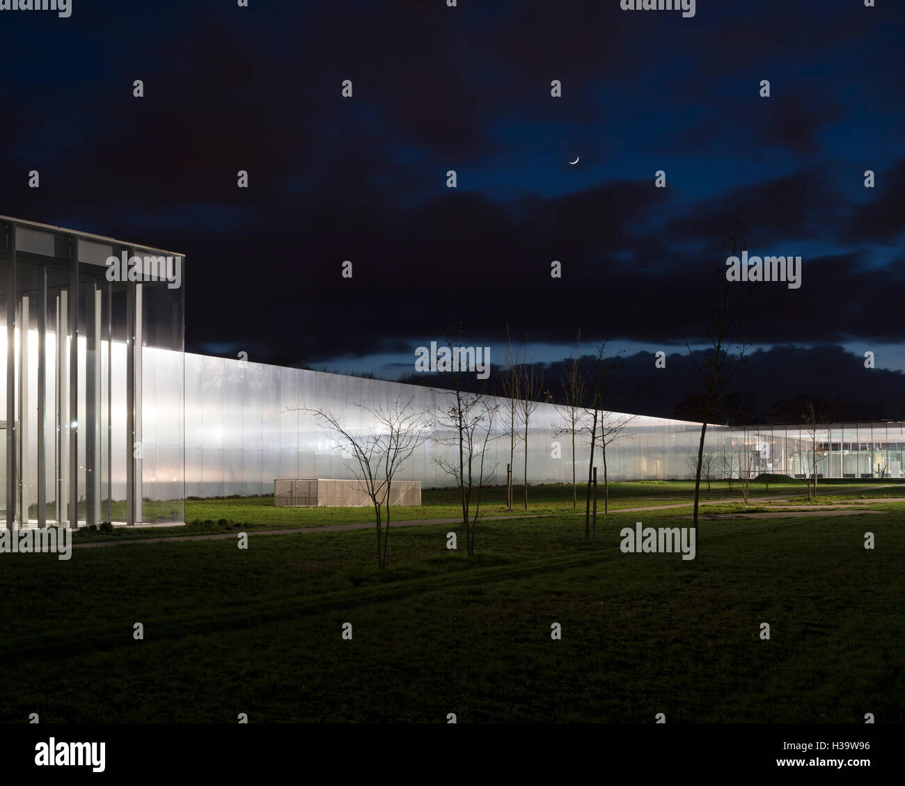Louvre lens hi-res stock photography and images - Alamy