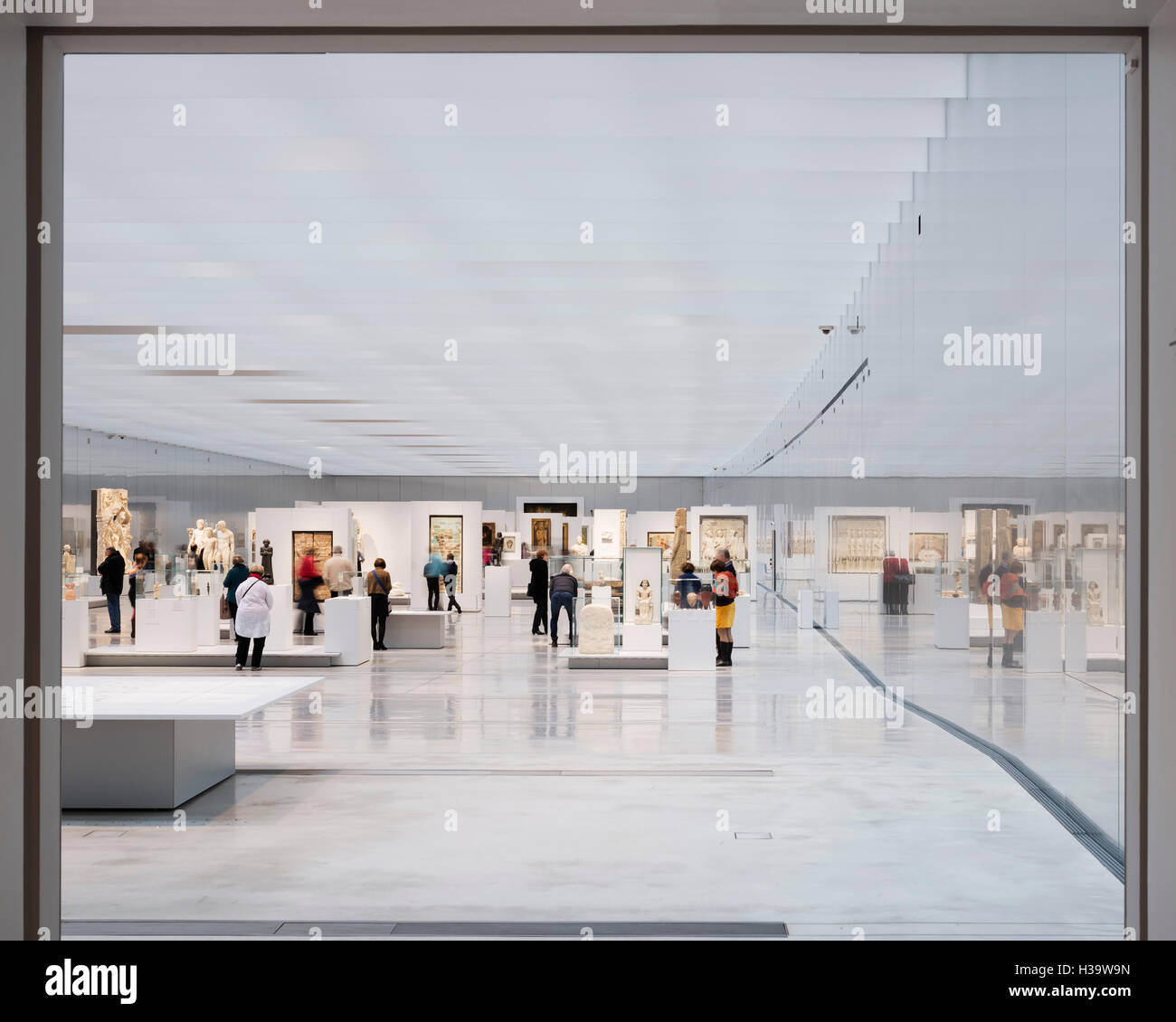 Wide view of Galerie du Temps. Musee Du Louvre, Lens, Lens, France ...