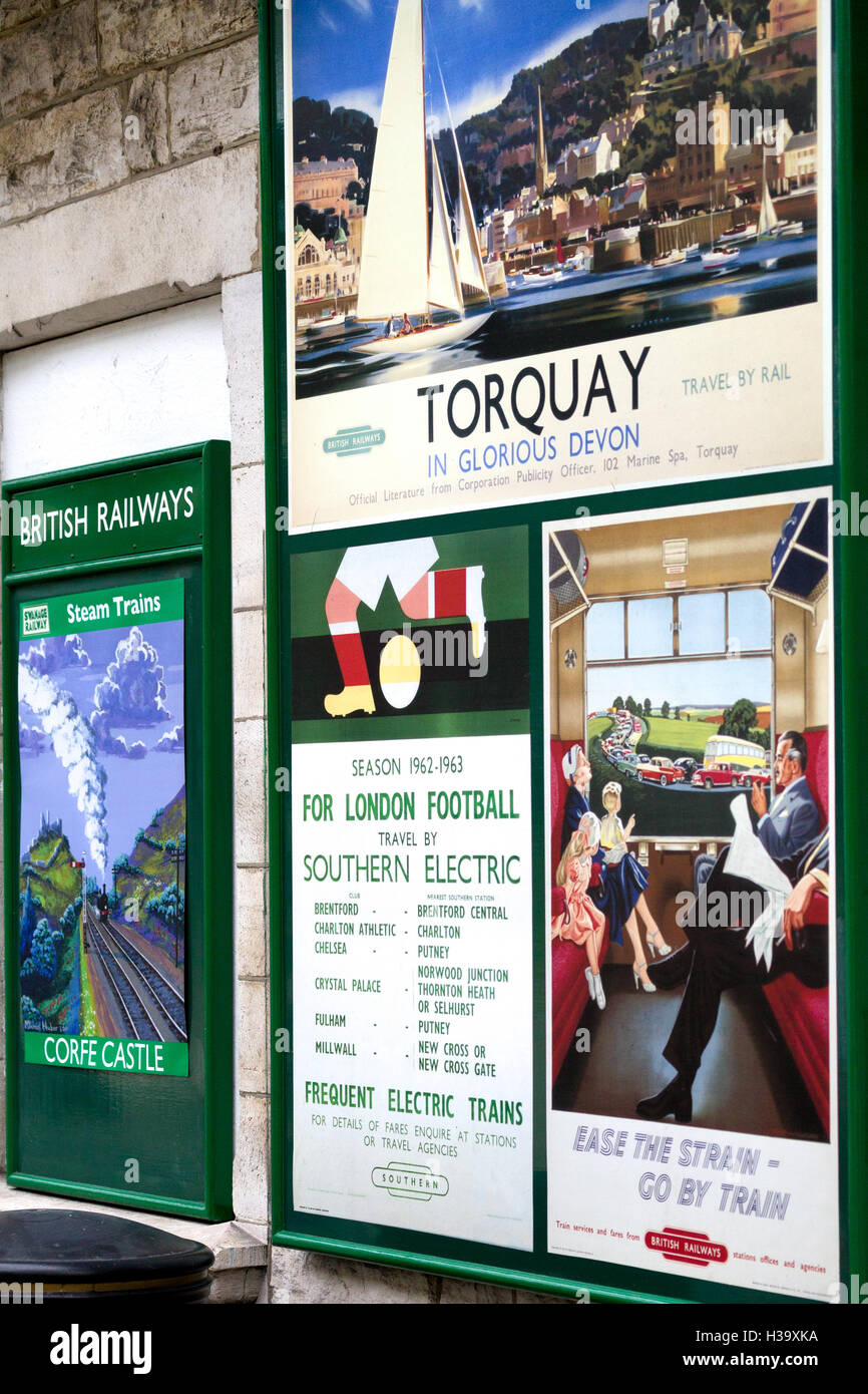 Historical english travel posters hi-res stock photography and images ...