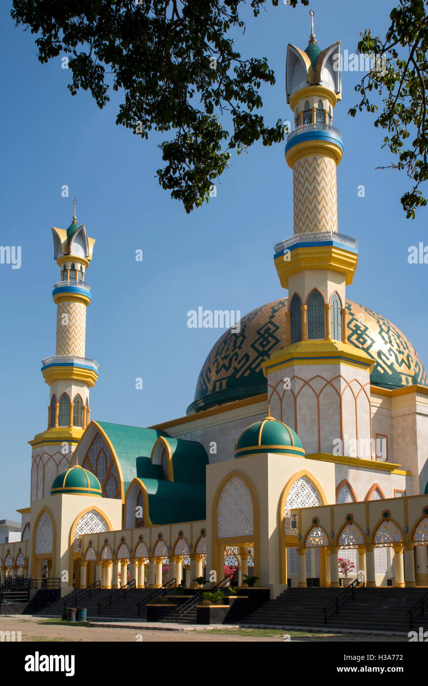 Indonesia, Lombok, Mataram, Jalan Langko, Islamic Centre NTB mosque ...