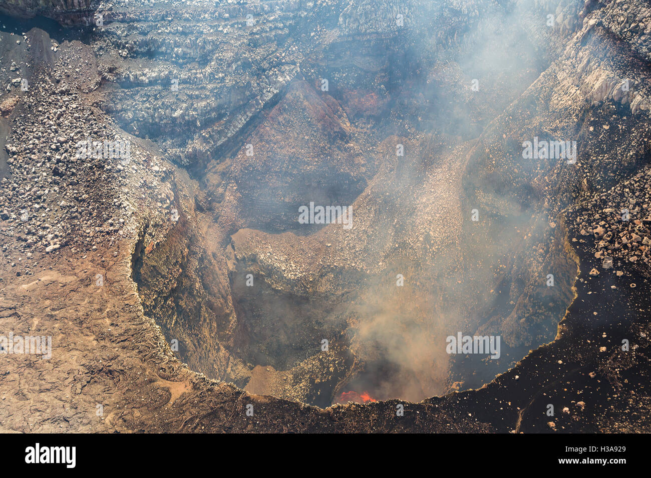 The gates of hell crater hi-res stock photography and images - Alamy